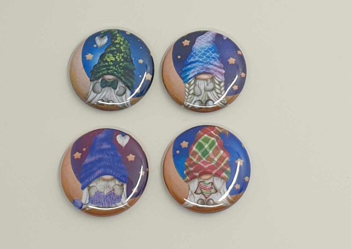 4 badges, 25mm de diamètre - Gnome - Horizon-creatif